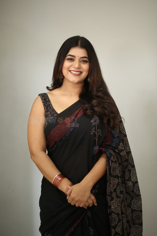 Actress Yamini Bhaskar At Psych Siddhartha Teaser Launch Photos 12 ...