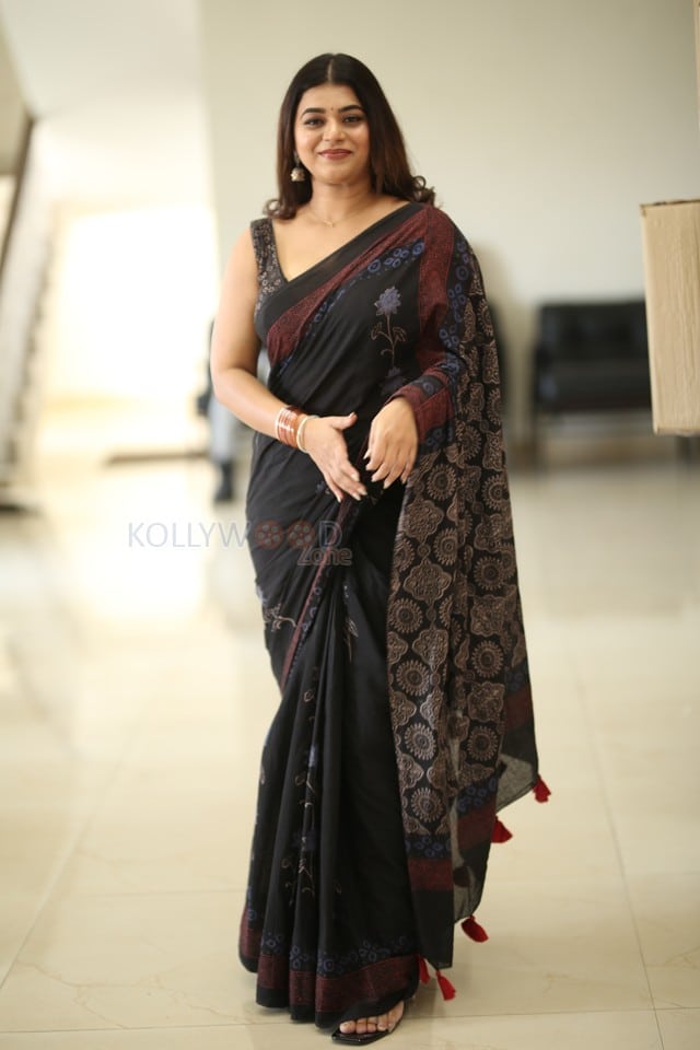 Actress Yamini Bhaskar At Psych Siddhartha Teaser Launch Photos 25 ...