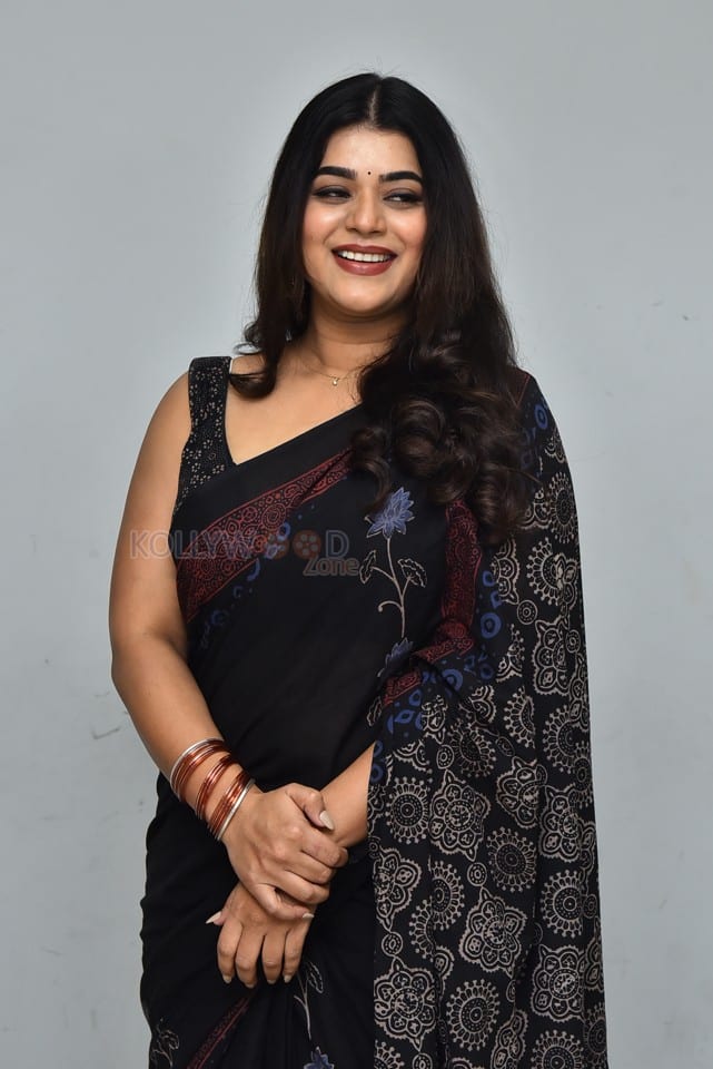 Actress Yamini Bhaskar At Psych Siddhartha Teaser Launch Photos 40 ...