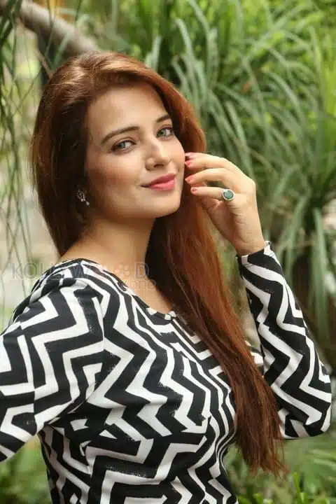 Actress Saloni Aswani Photos 14 (189926) | Kollywood Zone