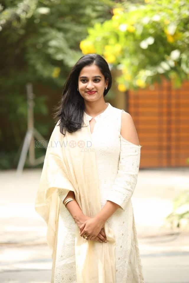 Nanditha Raj At Vishwamitra Teaser Launch Photos 06 (191687 ...