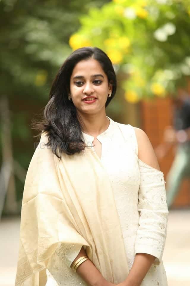 Nanditha Raj At Vishwamitra Teaser Launch Photos 07 (191688) | Kollywood Zone