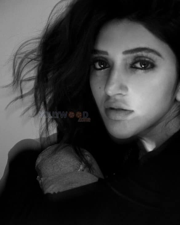 Stunning Sreeleela In A Monochromatic Photoshoot Pictures 06 (333992 ...