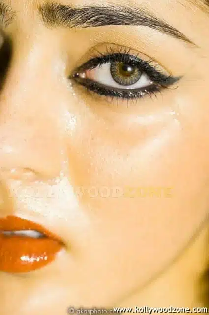 Actress Parvathi Melton Gallery 103 (206354) | Kollywood Zone