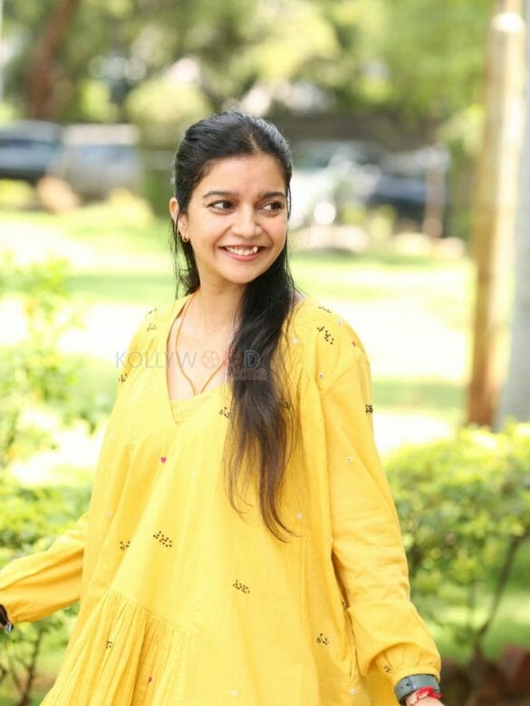 Actress Swathi Reddy At Month Of Madhu Success Meet Photos 16 (243577 ...