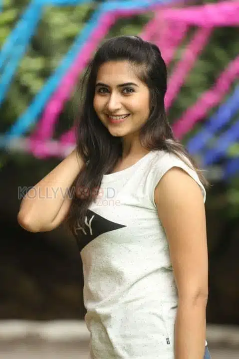 Actress Vyoma Nandi Sexy Photos 15 (197180) | Kollywood Zone