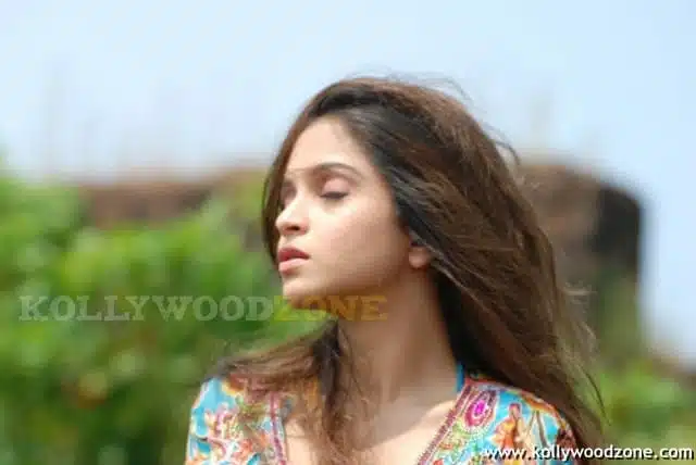 Beautiful Actress Sheena Shabandi Stills03 (206648) | Kollywood Zone