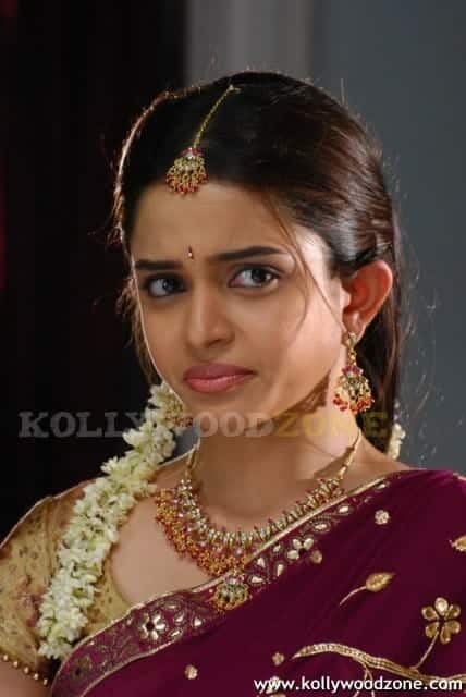 Beautiful Actress Sheena Shabandi Stills19 (206664) | Kollywood Zone