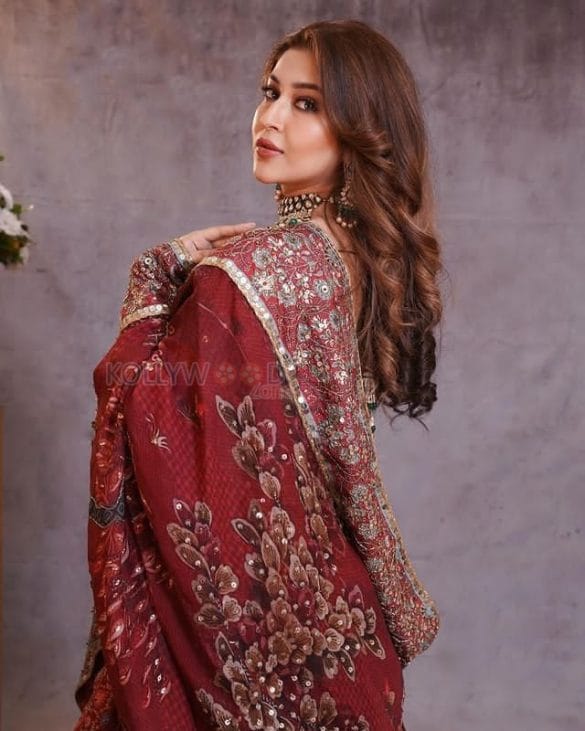 Hindutva Actress Sonarika Bhadoria In A Traditional Red Anarkali Photos ...