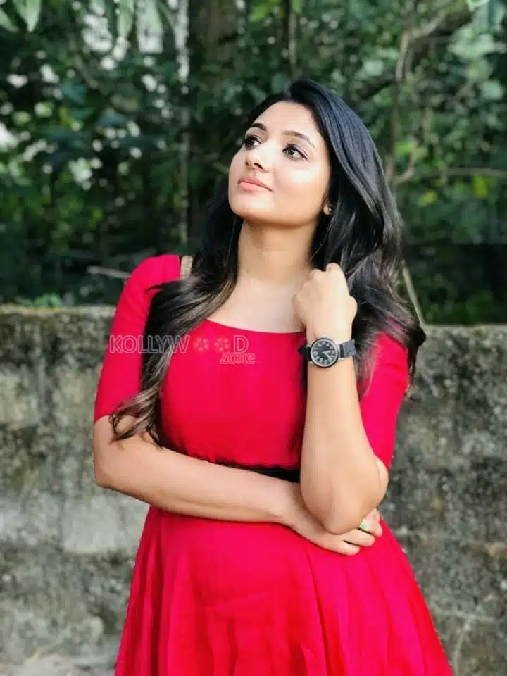 Malayalam Actress Mirna Menon Photos 01 (217572) | Kollywood Zone