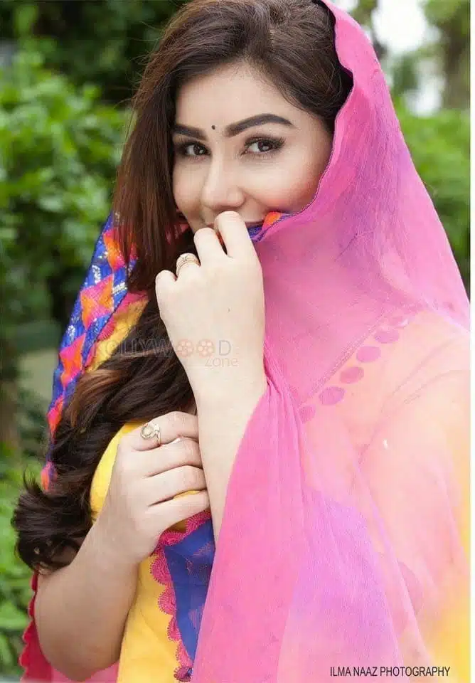 Model Kangna Sharma Photos 02 (218819) | Kollywood Zone