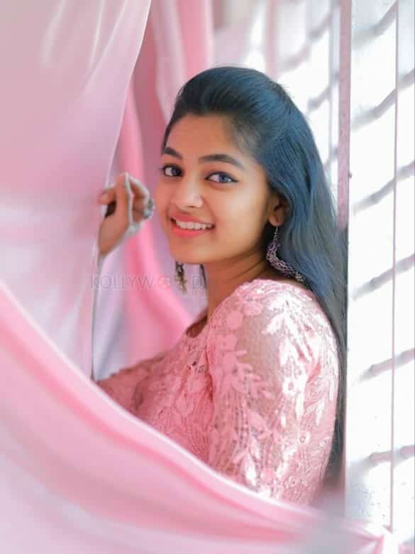 Lets Get Married Heroine Ivana Cute Photos 02 (231148) | Kollywood Zone