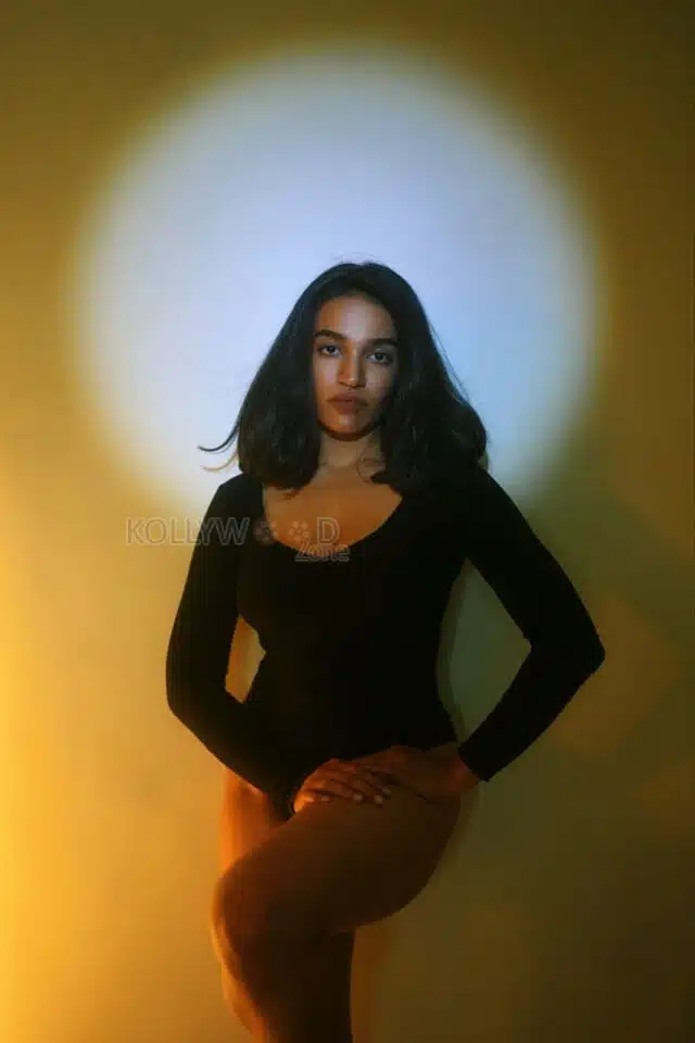 Malayalam Actress Harini Sundararajan Photoshoot Pictures 02 (227493 ...