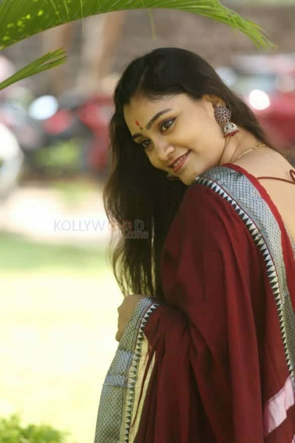 Actress Chandni Rao At MY3 Arts Production No 1 Opening Pictures 02 ...