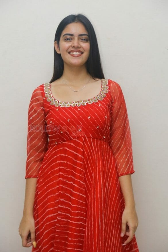Actress Kushitha Kallapu At Neethone Nenu First Look Launch Photos 35 ...