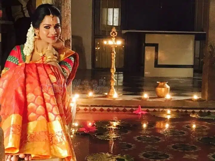 Actress Leesha Photos 02 (238394) | Kollywood Zone