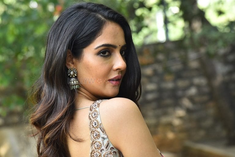 Actress Malvi Malhotra At Tiragabadara Saami Trailer Launch Pictures 37 ...