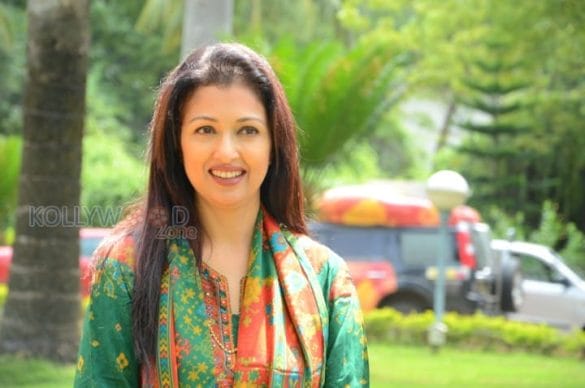 Actress Gauthami Stills 03 (245746) | Kollywood Zone