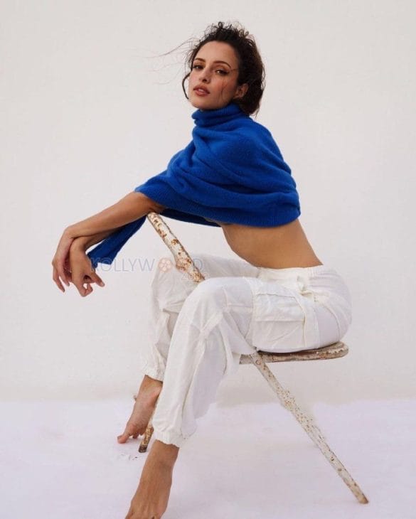 Glam Tripti Dimri Showing Navel In A Blue Sweater Photos 08 (247676 ...
