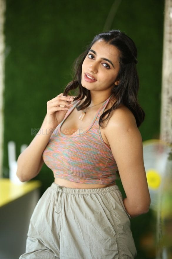 Sexy Actress Maanasa Choudhary At Bubblegum Interview Photos 124 ...