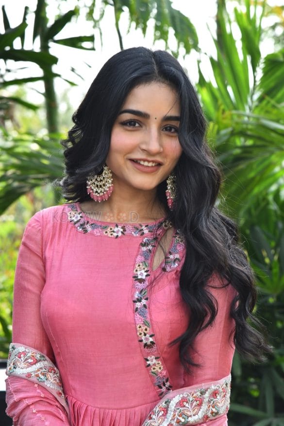 Actress Vishakha Dhiman At Raja The Raja Movie Launch Pictures 02 ...