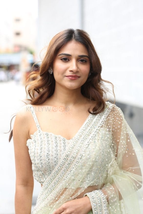 Actress Prisha Rajesh Singh At Buddy Movie Trailer Launch Photos 20 ...