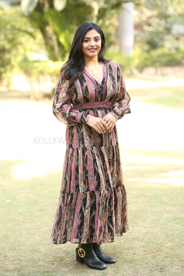 Heroine Nayan Sarika At Vrusshabha Pre Release Event Pictures 13 ...