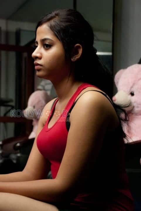 Actress Swathi Deekshith Sexy Photos 05 (317077) | Kollywood Zone