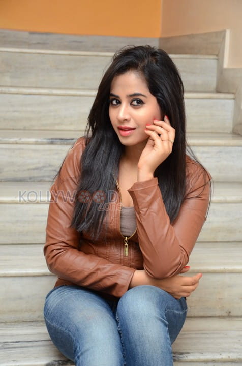 Actress Swathi Dikshith Photoshoot Pictures 21 (317157) | Kollywood Zone