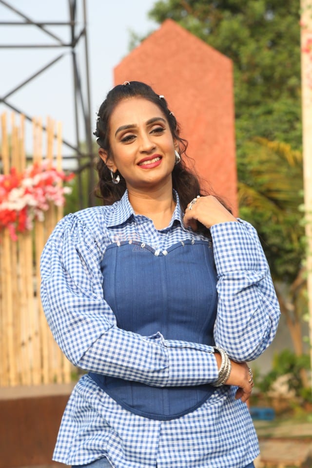 Actress Laya At Mad For Each Other New Reality Show Press Meet Stills ...