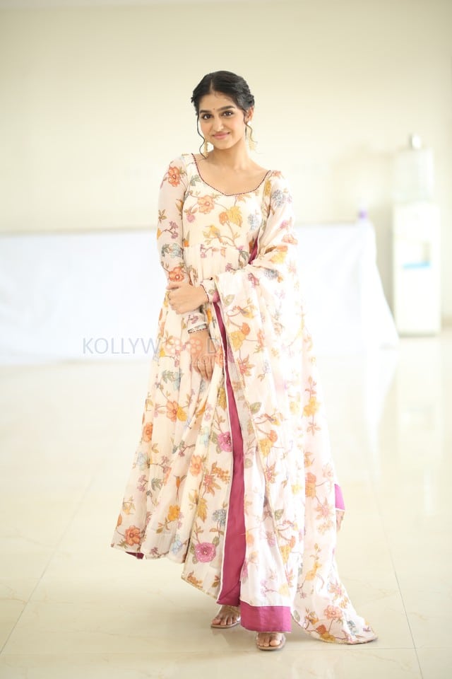 Heroine Anaswara Rajan At Champion Movie Interview Photos 08 (369964 ...