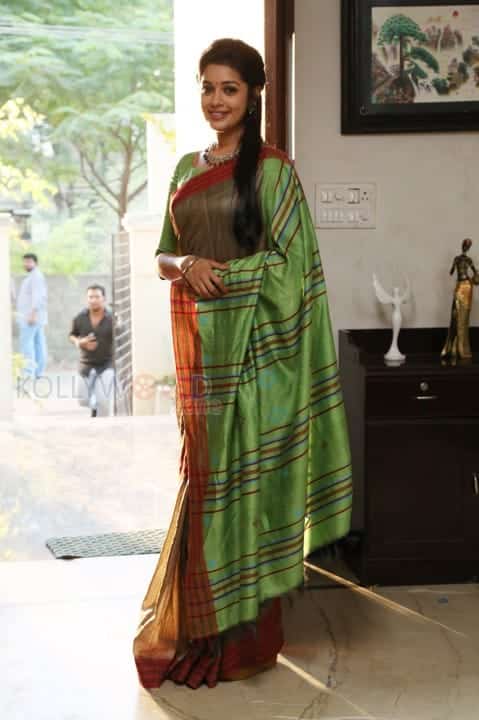 Pattinapakkam Movie Actress Chaya Singh Photos 04 (372887) | Kollywood Zone