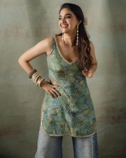 Kannivedi Heroine Keerthy Suresh In A Sleeveless Mint Green Kurta With ...