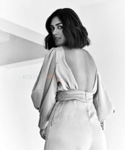 Mrunal Thakur Photos | Kollywood Zone