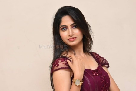 Actress Khushi Ravi At Dia Movie Pre-Release Event Stills 07 (130936 ...